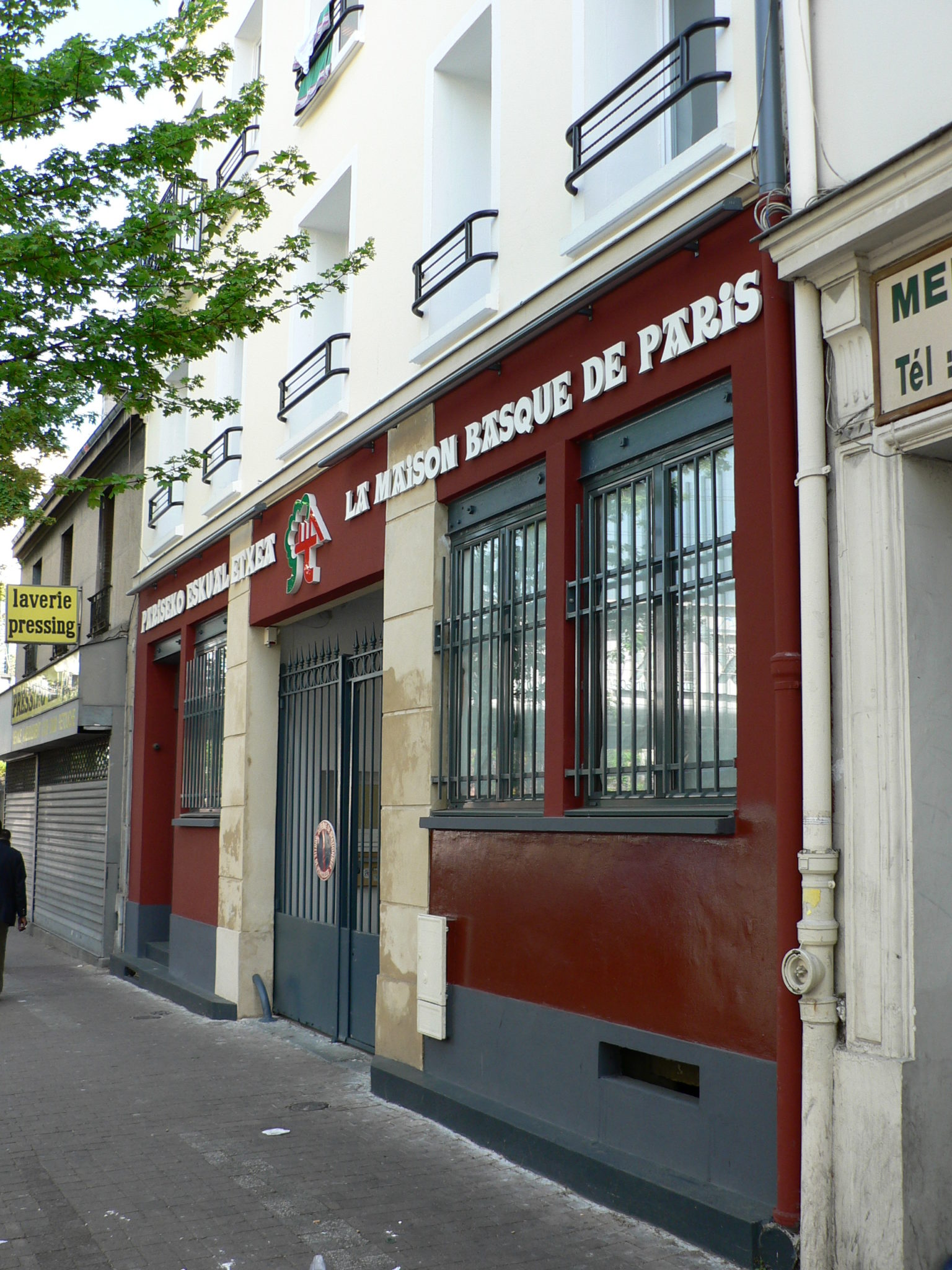 Maison Basque de Paris - LEIHO Architecture